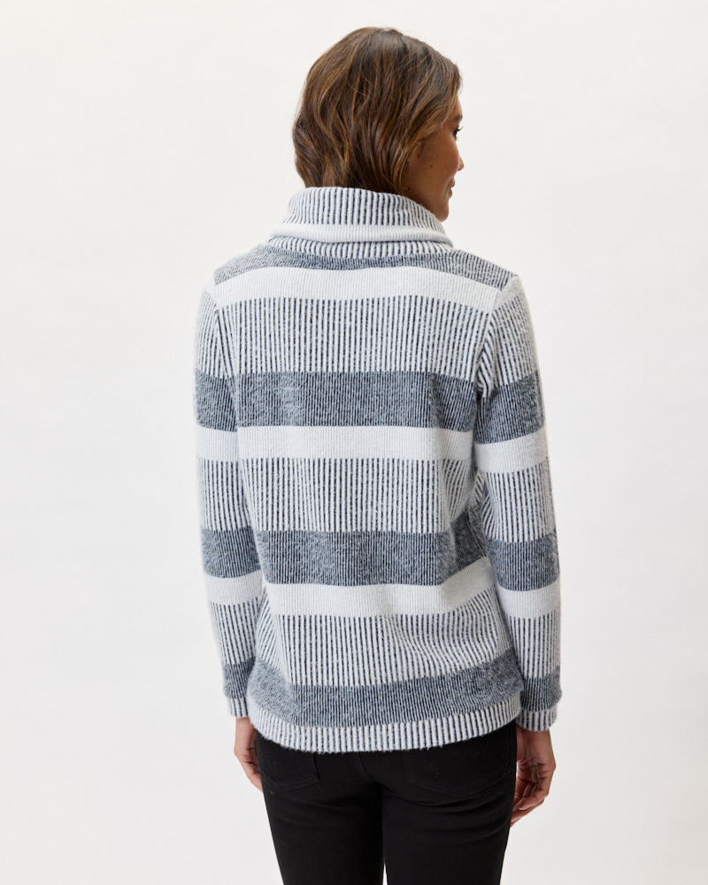 PULLI MIT HALSFERNEM ROLLKRAGEN - mehrfarbig/gemustert | Egü